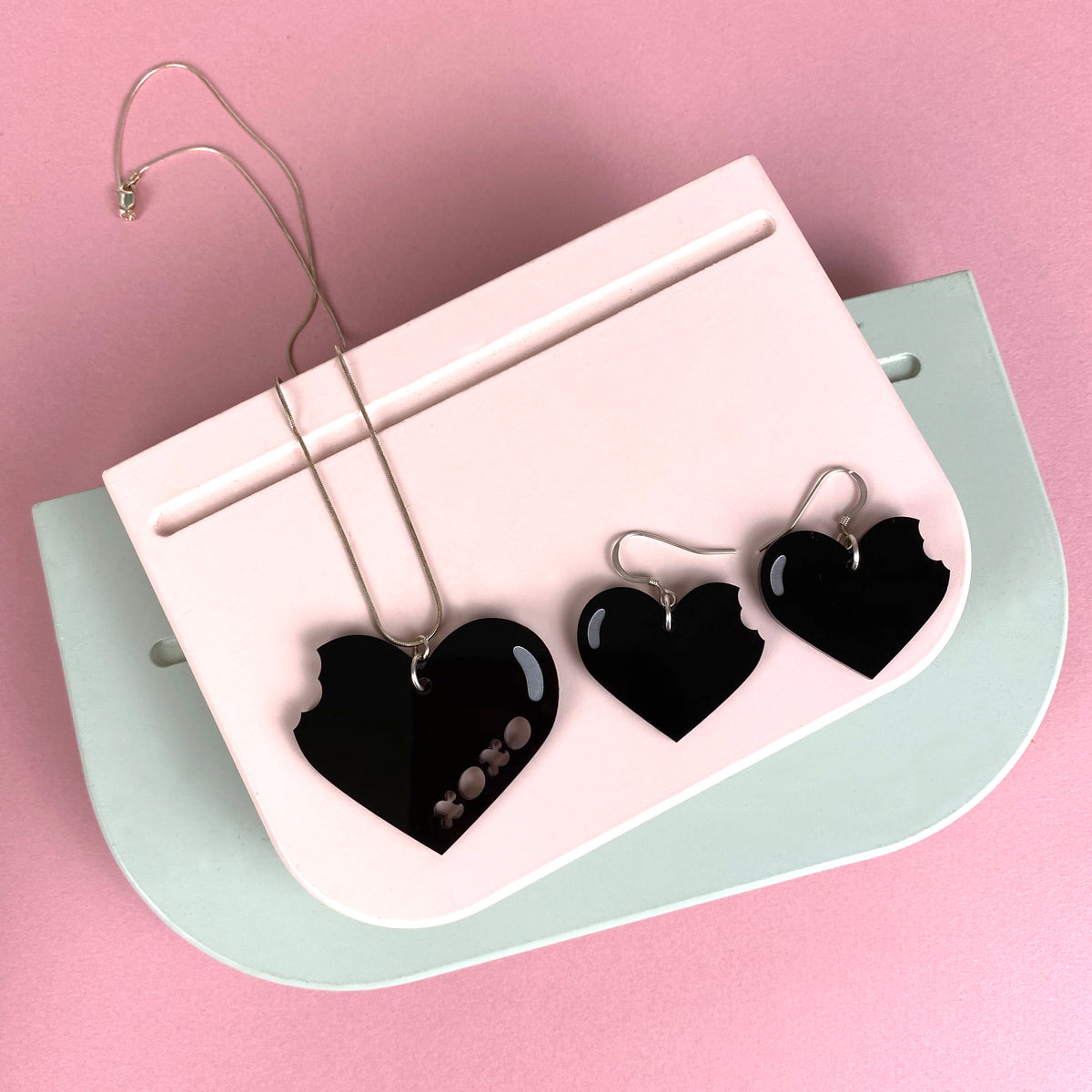 Heart XOXO 'Love Bite' Jewellery set | Doodlemoo